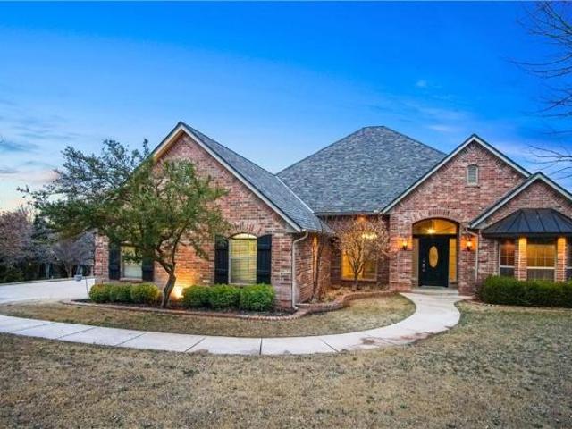 4 Br, 3 bath, Single Family 9417 Forest Dale Dr