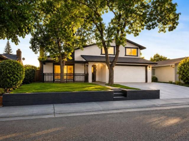 4 Br, 3 bath, Single Family 9591 Appalachian Drive