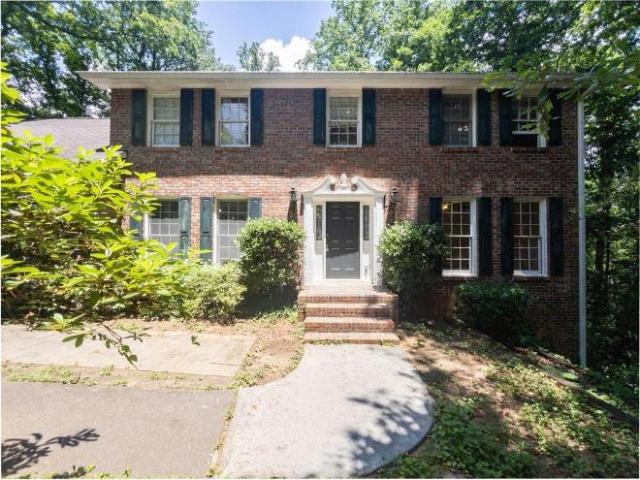 4 Br, 3 bath, Single Family 965 Millbrook Court