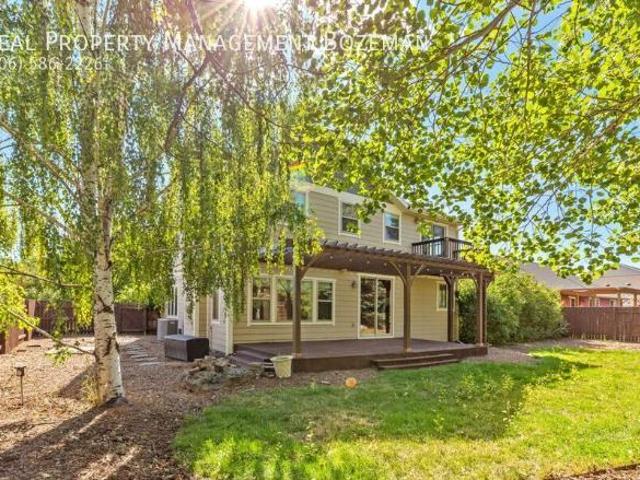 4 Br, 3 bath, Single Family 971 Longbow Lane