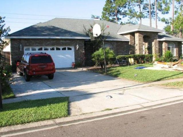 4 Br, 3 bath, Single Family 9816 Bay Vista Estates Blvd