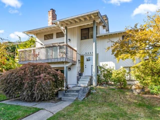 4 Br, 3 bath, Single Family 9933 64th Ave S