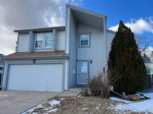 4 Br, 3 bath, Single Family 99 Moline St