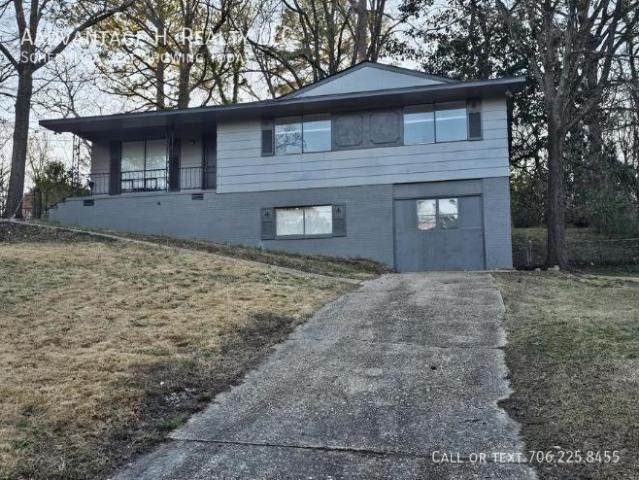 4 Br, 3 bath, Single Family 909 Ashland Ave
