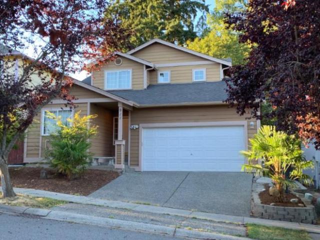 4 Br, 3 bath, Single Family 911 176th Pl SW