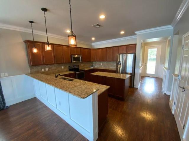 4 Br, 3 bath, Single Family 9238 Wrangler Drive