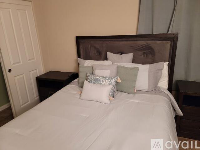 4 BR, 3 BA Apartment Coyote Creek Court, Lake Elsinore, CA 92532