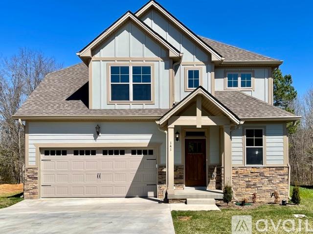 4 BR, 3 BA Apartment 141 Cottage Lane, Clarksville, TN 37043
