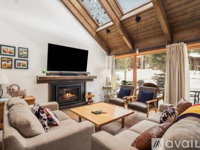 4 BR, 3 BA Apartment 1446 Broken Lance Drive, Unit 7, Breckenridge, CO 80424