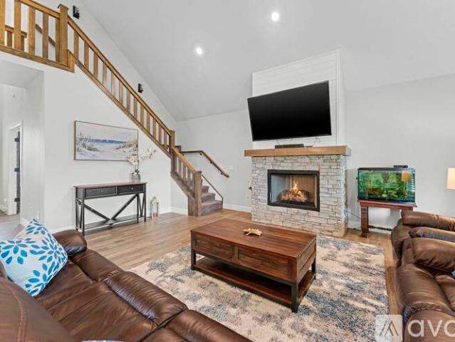4 BR, 3 BA Apartment 1510 Florentine Road, Centerton, AR 72719