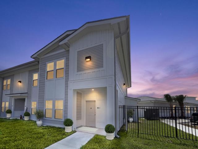 4 BR, 3 BA Apartment 15275 North Main Street Unit 05101, Jacksonville, FL 32218