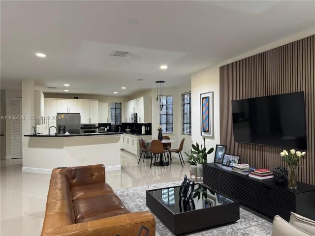 4 BR, 3 BA Apartment 1547 Passion Vine Circle, Weston, FL 33326