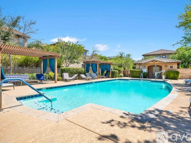 4 BR, 3 BA Apartment 15509 N 47th St, Phoenix, AZ 85032