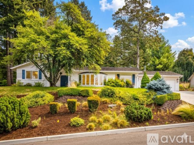 4 BR, 3 BA Apartment 16933 Greentree Avenue, Lake Oswego, OR 97034