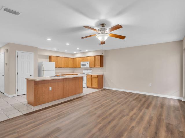 4 BR, 3 BA Apartment 16 Woodham Avenue, Fort Walton Beach, FL 32547