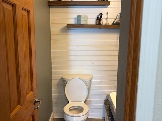 4 BR, 3 BA Apartment 1708 Hawthorne Avenue, Two Rivers, WI 54241