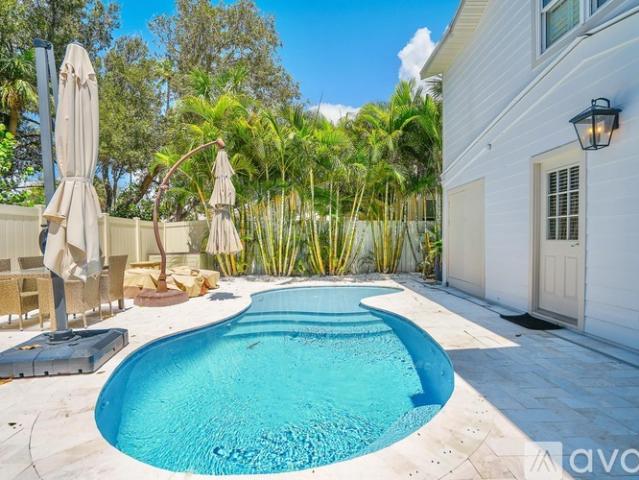 4 BR, 3 BA Apartment 1804 Pass A Grille Way, St. Pete Beach, FL 33706