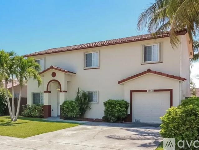 4 BR, 3 BA Apartment 18119 SW 153 Th Ct, Miami, FL 33187