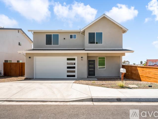 4 BR, 3 BA Apartment 182 South 66th Street, San Diego, CA 92114