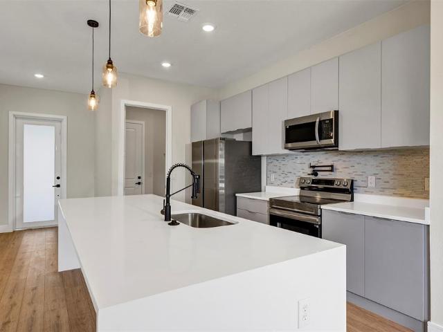 4 BR, 3 BA Apartment 18399 Hillsborough Boulevard, Port Charlotte, FL 33954