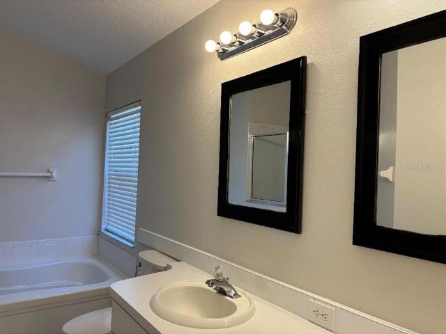 4 BR, 3 BA Apartment 1932 Grenville Court, Wesley Chapel, FL 33543
