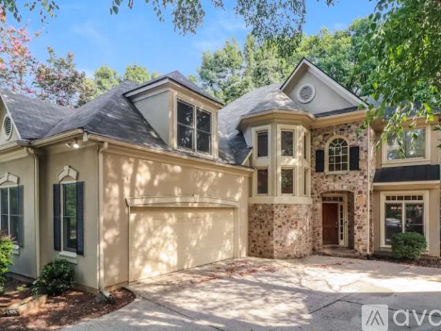 4 BR, 3 BA Apartment 1943 Tristan Dr SE, Smyrna, GA 30080