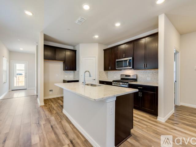4 BR, 3 BA Apartment 102 Monarch Wy, Wylie, TX 75098