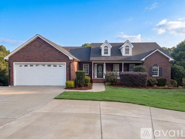 4 BR, 3 BA Apartment 107 Millbranch Ln, Statesville, NC 28625