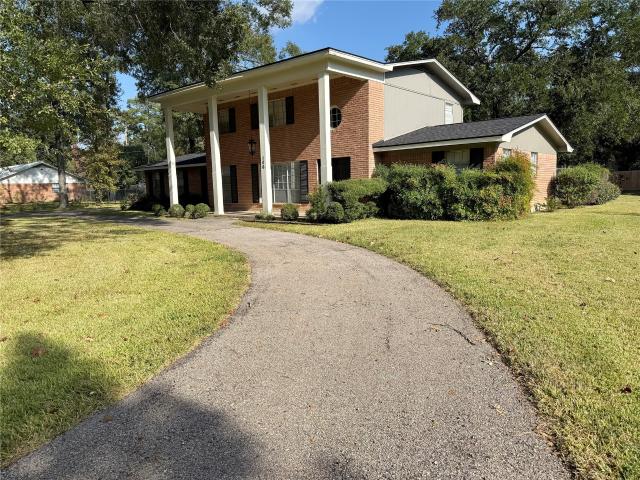 4 BR, 3 BA Apartment 106 Longacre Drive, Conroe, TX 77304