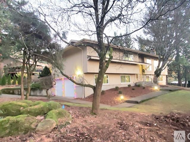 4 BR, 3 BA Apartment 10742 SE 99th Dr, Happy Valley, OR 97086