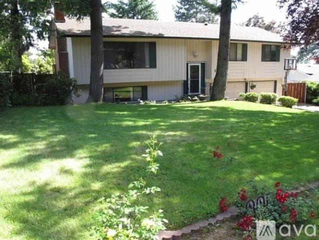 4 BR, 3 BA Apartment 10752 SE 99th Drive, Happy Valley, OR 97086