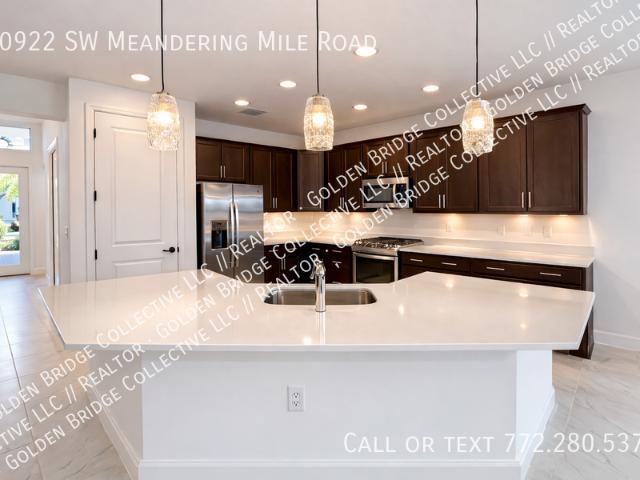 4 BR, 3 BA Apartment 10922 SW Meandering Mile Road, Port Saint Lucie, FL 34987