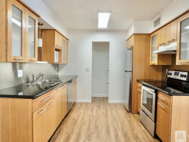 4 BR, 3 BA Apartment 1136 W 9th St, Tempe, AZ 85281