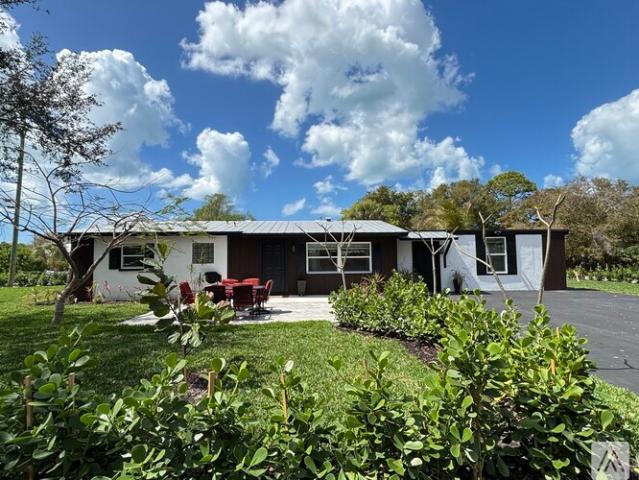 4 BR, 3 BA Apartment 1191 Rordon Avenue, Naples, FL 34103