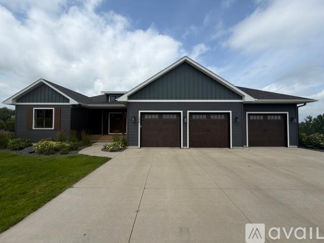4 BR, 3 BA Apartment 1220 Keegan Street, Eau Claire, WI 54703