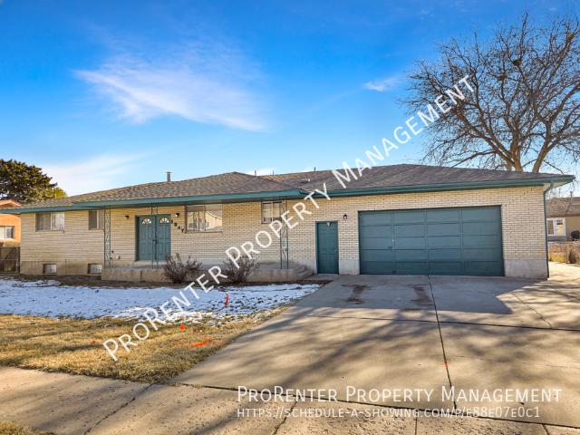4 BR, 3 BA Apartment 1347 W 1800 N, Clinton, UT 84015