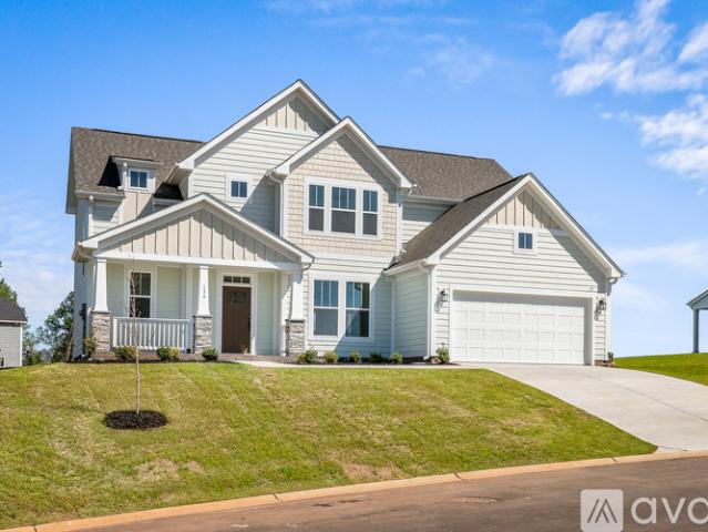 4 BR, 3 BA Apartment 134 Ridgeline Row, Central, SC 29630