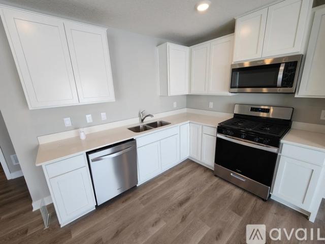 4 BR, 3 BA Apartment 13721 Kaylemore Trl, Unit 13721, Rosemount, MN 55068