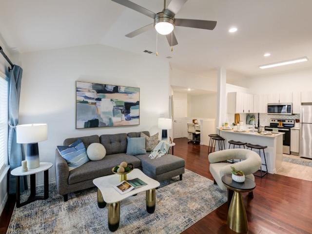 4 BR, 3 BA Apartment 2400 Texas 121 Unit 3307, Euless, TX 76039