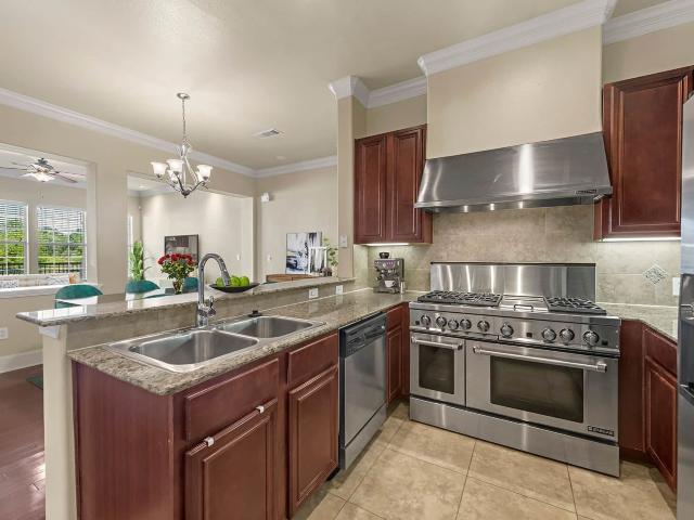 4 BR, 3 BA Apartment 24345 Wilderness Oak Unit D1, San Antonio, TX 78258
