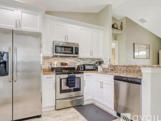 4 BR, 3 BA Apartment 2525 Brantley Blvd, Naples, FL 34117