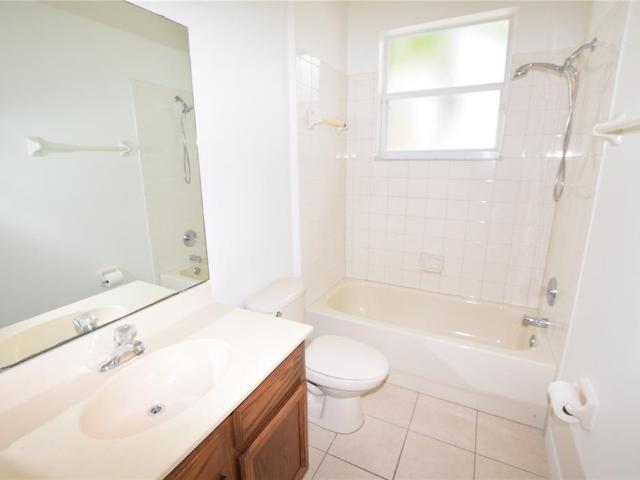 4 BR, 3 BA Apartment 2604 Lutza Way, Kissimmee, FL 34746