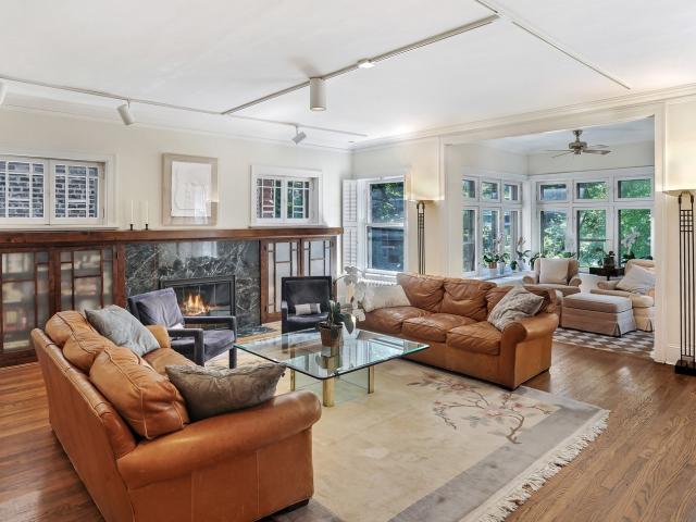 4 BR, 3 BA Apartment 2737 North Hampden, Chicago, IL 60614