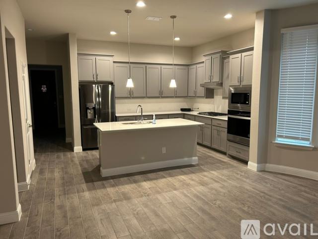 4 BR, 3 BA Apartment 2032 Windsor Drive, Argyle, TX 76226