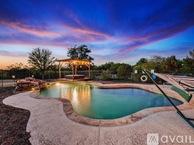 4 BR, 3 BA Apartment 211 Goodson Way, Denton, TX 76207
