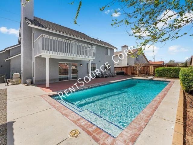 4 BR, 3 BA Apartment 2145 W Ave P8, Palmdale, CA 93551