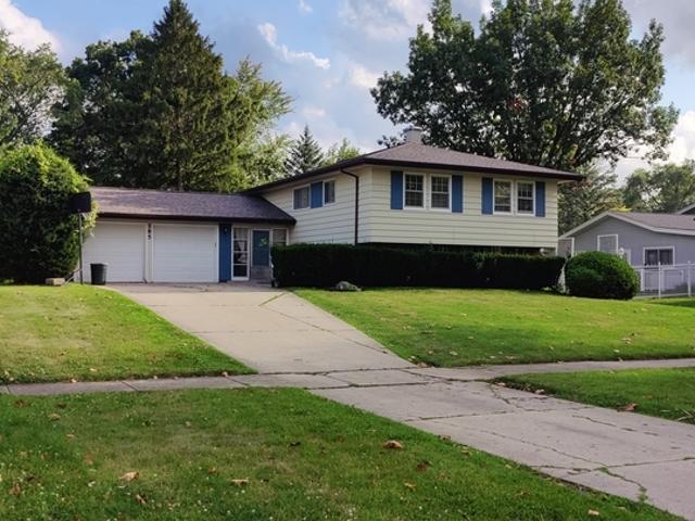 4 BR, 3 BA Apartment 21 W 185 22nd Street, Lombard, IL 60148