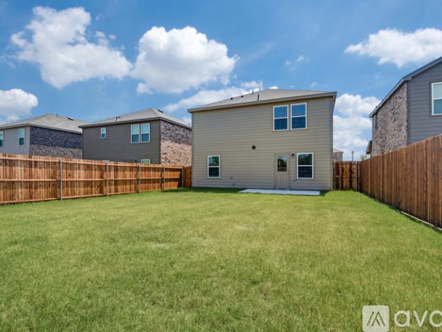 4 BR, 3 BA Apartment 2303 Bay Laurel Ln, Forney, TX 75126
