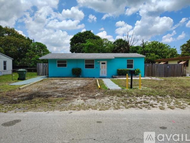 4 BR, 3 BA Apartment 2323 Northwest 13 Th Street, Fort Lauderdale, FL 33311