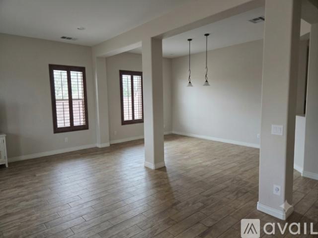 4 BR, 3 BA Apartment 2364 East Susan Drive, Gilbert, AZ 85298